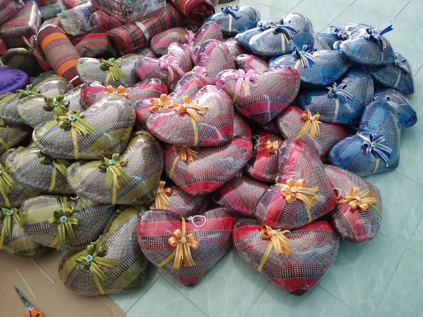 หมอนหัวใจ ผ้าขิด หมอนอิง ของชำร่วยงานแต่ง 36×27 ซม – DodiShop :: คัดสรรสินค้าราคาโปรพิเศษเพื่อคุณ